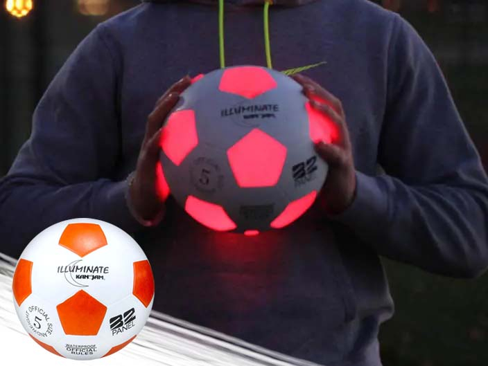 Illuminate LED Voetbal | Lichtgevende Football Kopen - CoolGift
