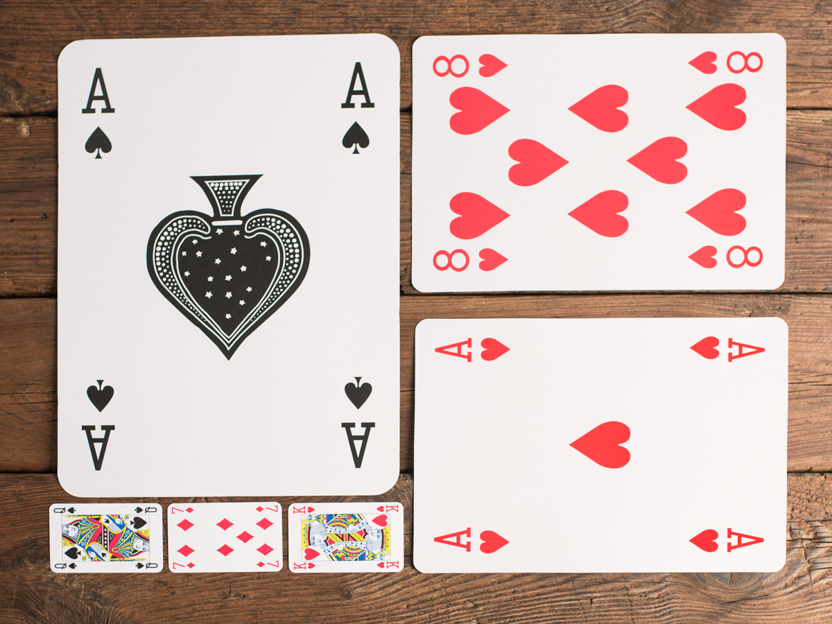 A4 Playing Cards Giant Playing Cards CoolGift a4-playing-cards-giant-playing-cards-coolgift